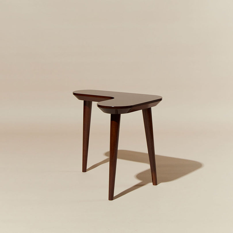 Y Side Table - Walnut – FORSYTH